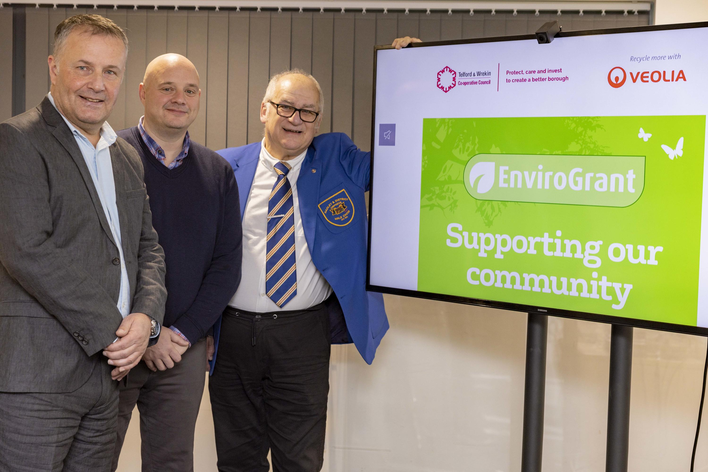 Veolia EnviroGrant donates £15,000 to Community Groups